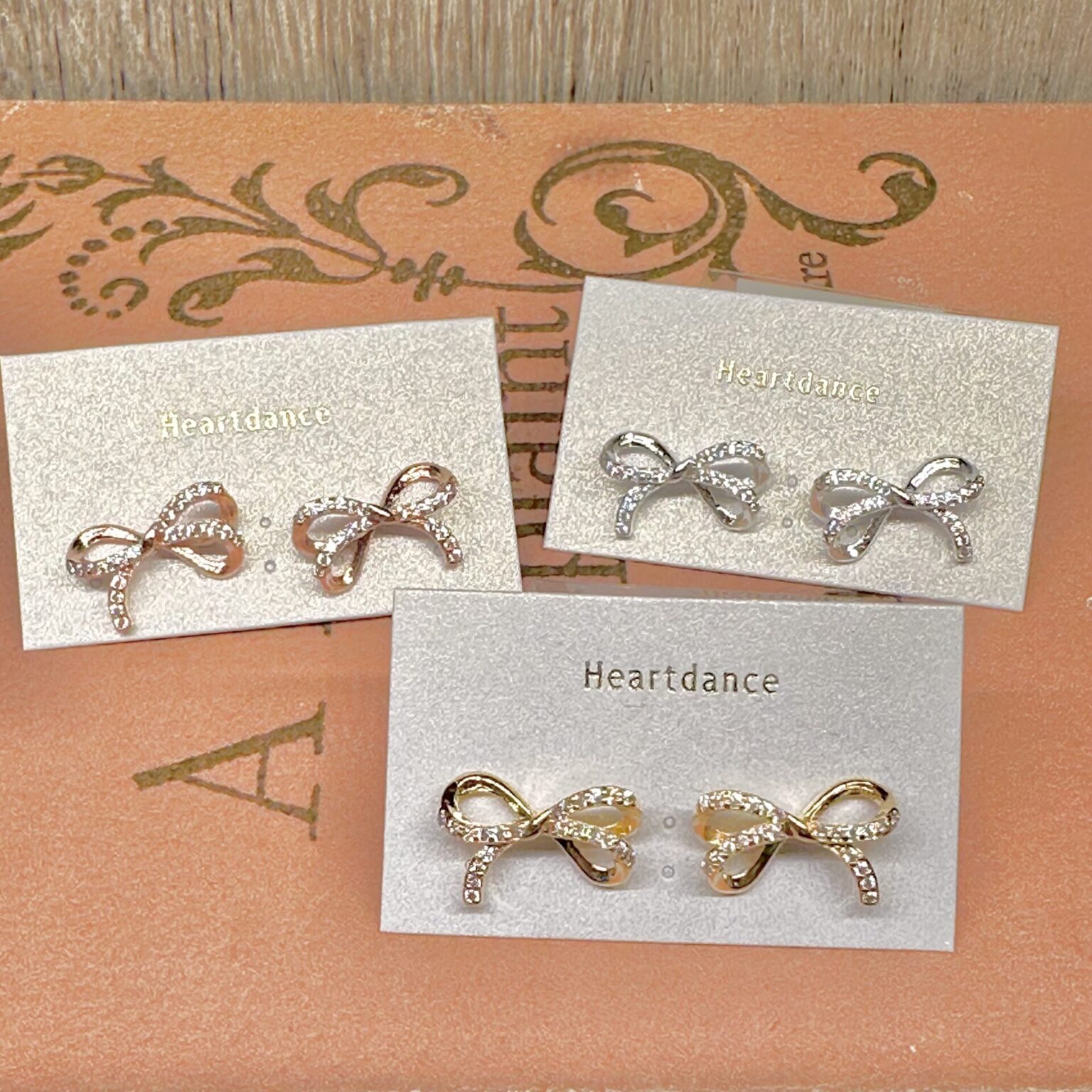 New Ribbon Motif Earrings | Heartdance | Keihan Mall KiKi Kyobashi K ...
